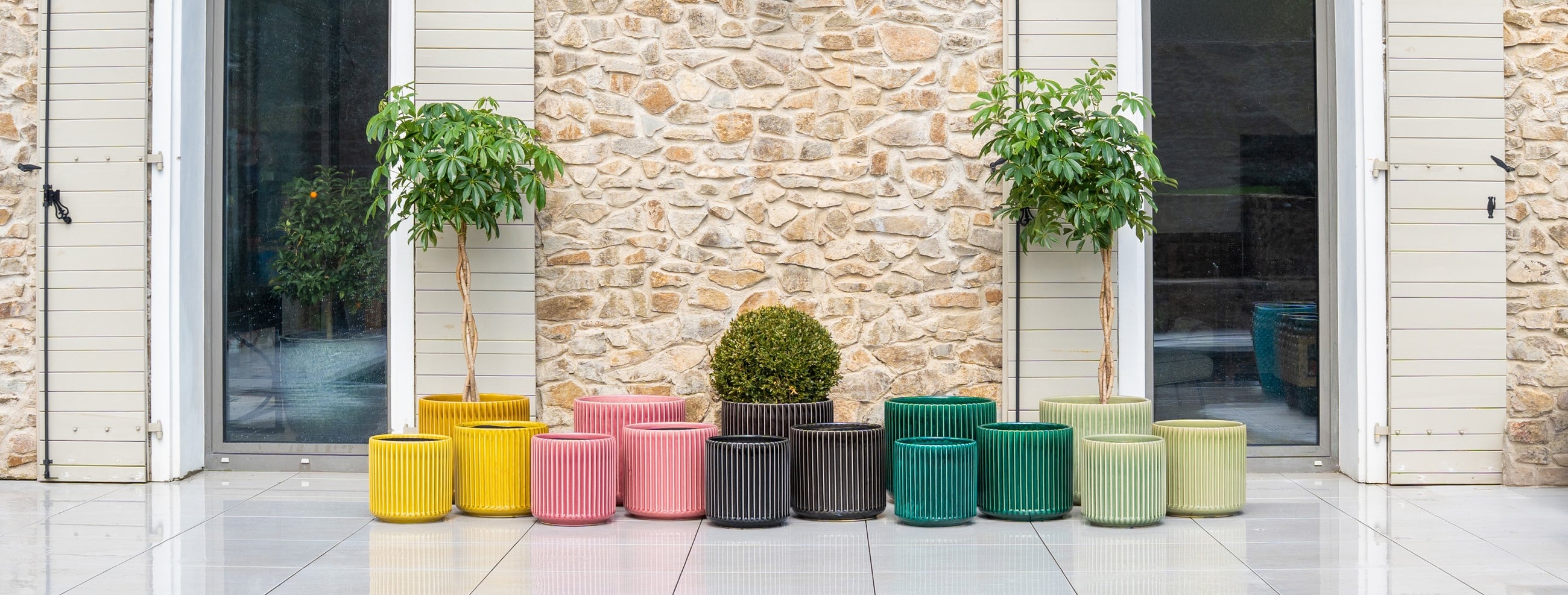 Provencelia – Pots de fleurs XXL et produits pour le jardin